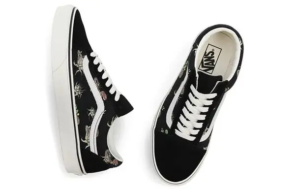 VANS Desert Old Skool Sneakers - Black/white