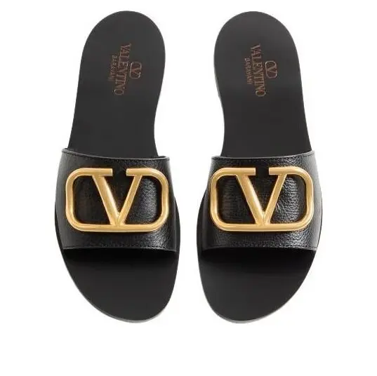 Valentino Garavani Calfskin Point Vlogo Signature Slide Sandal - Black