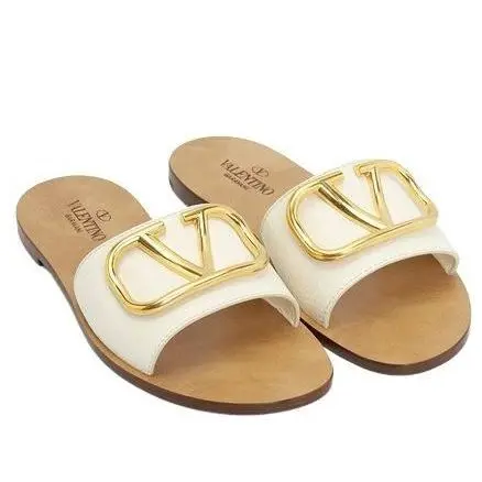 Valentino Garavani Calfskin Point Vlogo Signature Slide - Ivory