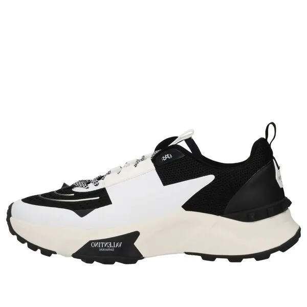 Valentino Garavani Fw25 True Act Sneakers - Black