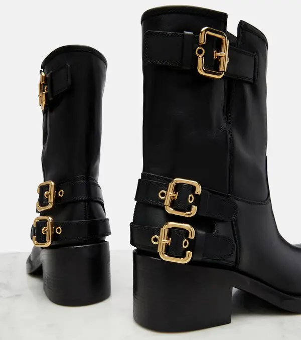 Chloé Dakota Leather Biker Boots With Buckle Fastening - Black