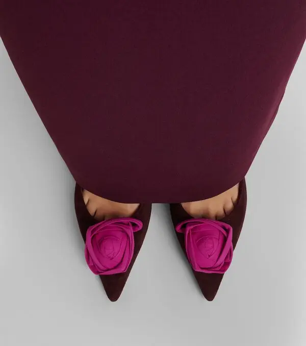 ROGER VIVIER Floral-appliqué Suede Pumps - Burgundy