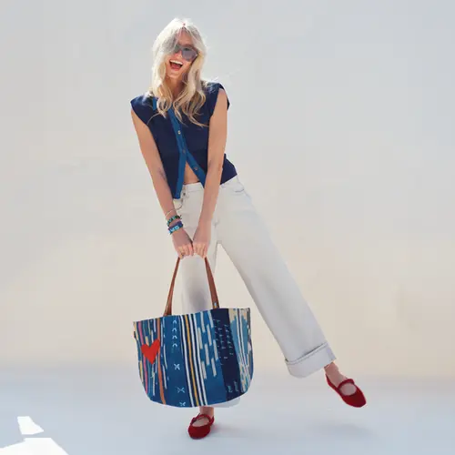 UBUNTU LIFE Baule Adventure Tote With Red Beaded Heart