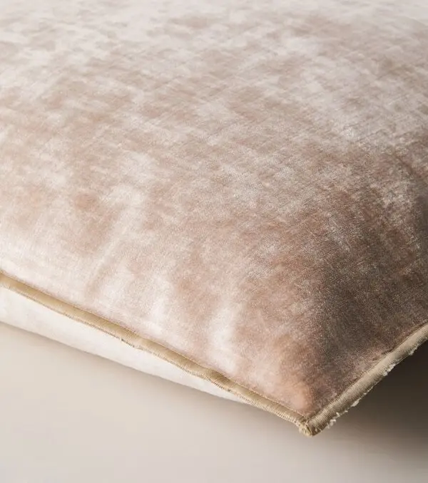 MAISON DE VACANCES Velour Cushion