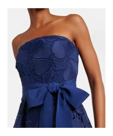 Elie Saab Strapless Lace Gown With Fitted Waist