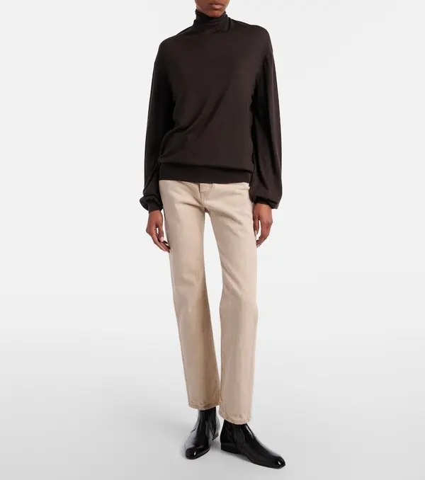 Khaite Finley Cropped Straight Jeans In Dumas