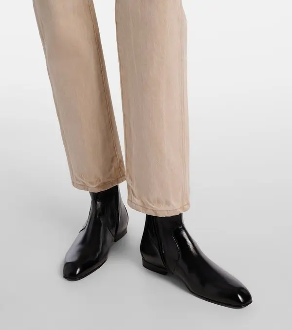 Khaite Finley Cropped Straight Jeans In Dumas