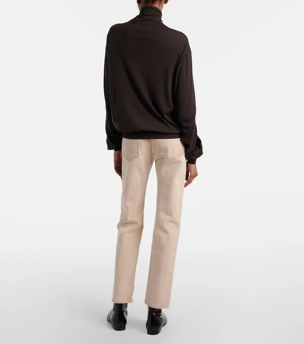 Khaite Finley Cropped Straight Jeans In Dumas