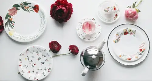 Twig New York Language Of Flowers Serving Bowl - Multi