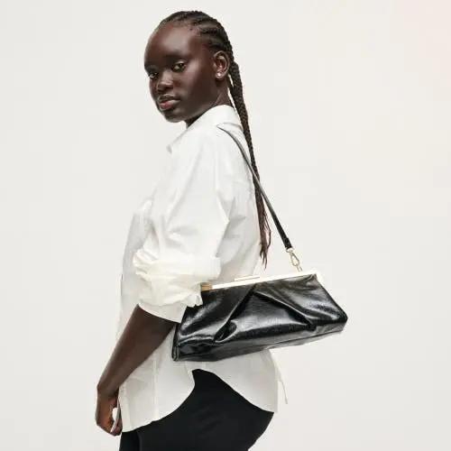 URBAN EXPRESSIONS Scottie Crossbody By - Black