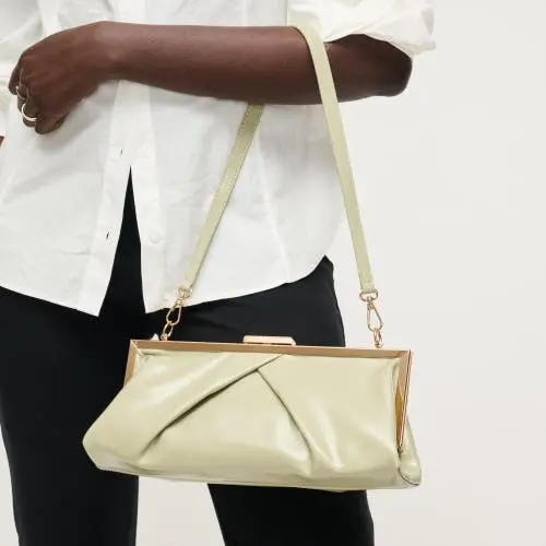 URBAN EXPRESSIONS Scottie Crossbody By - Sage