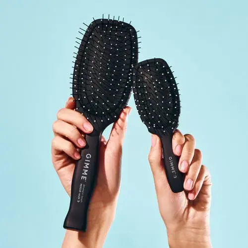 GIMME BEAUTY Mini Travel Detangler Brush With Anti-static