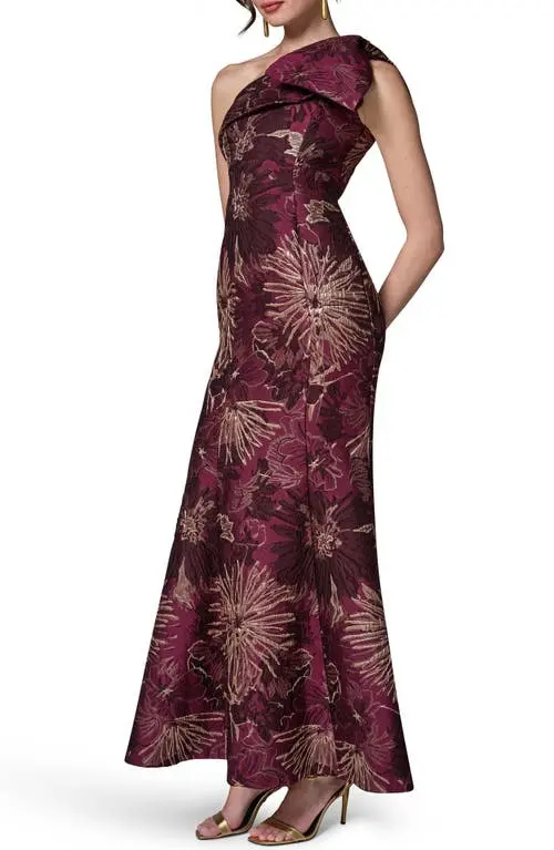 Donna Karan New York One-shoulder Gown