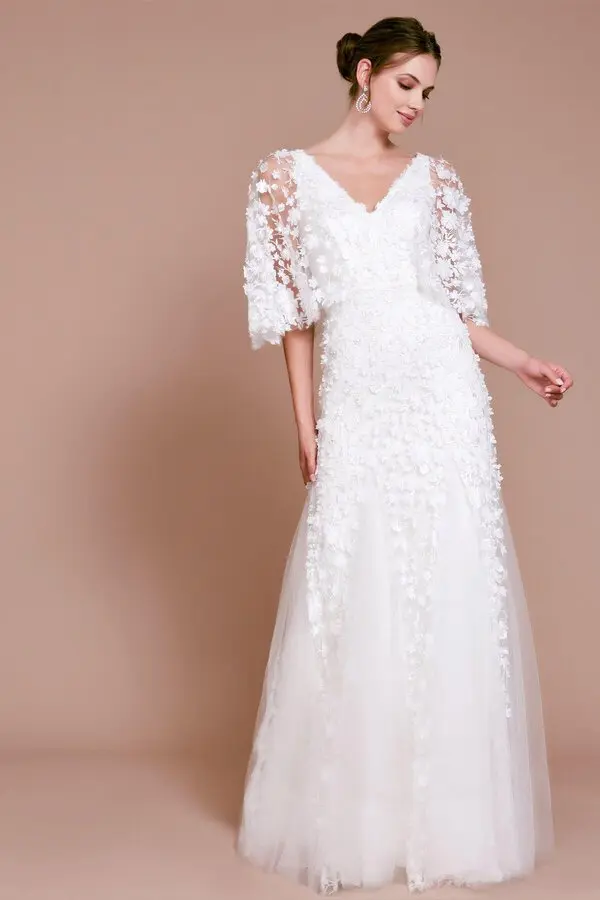 Tadashi Shoji Tulsa Appliqué Gown - Ivory
