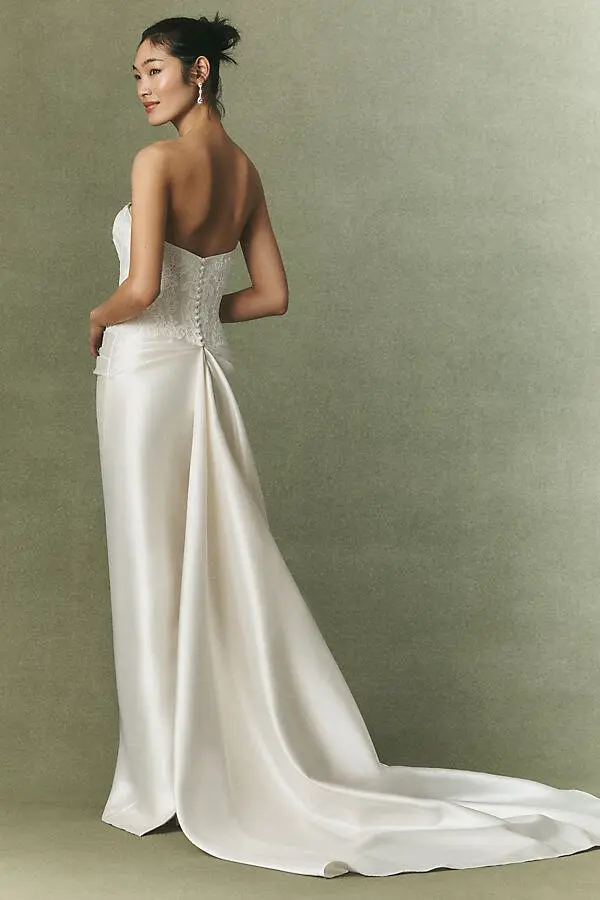 PRONOVIAS Exclusive: Yohane Gown