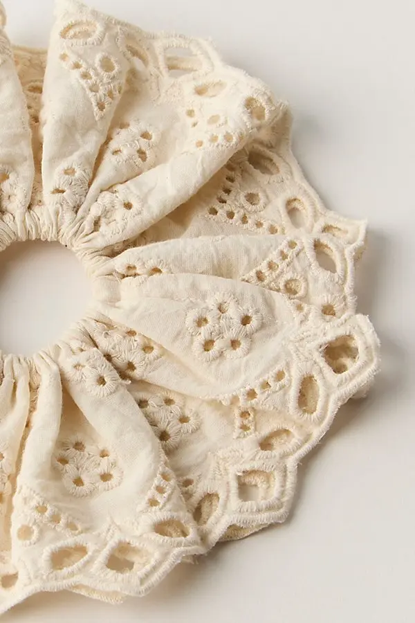 Free People Crocheted Scrunchie - Parchment