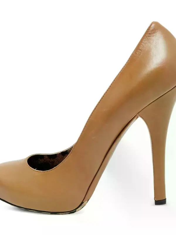 Dolce & Gabbana Round Toe Stiletto Pumps - Neutrals