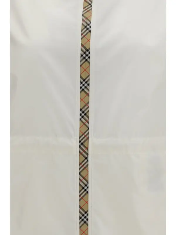 Burberry Zipped Jacket With Knight Motif Appliqu - Seashell White