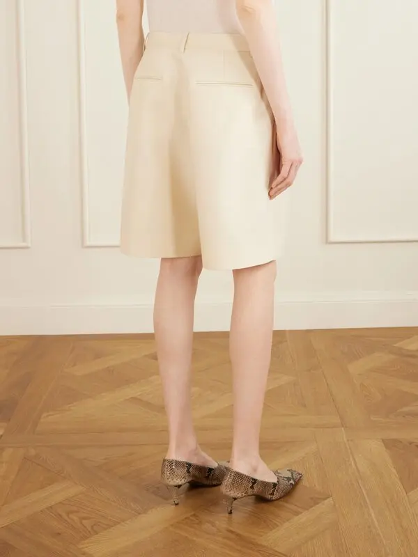 Khaite Pleated Knee-length Shorts - No