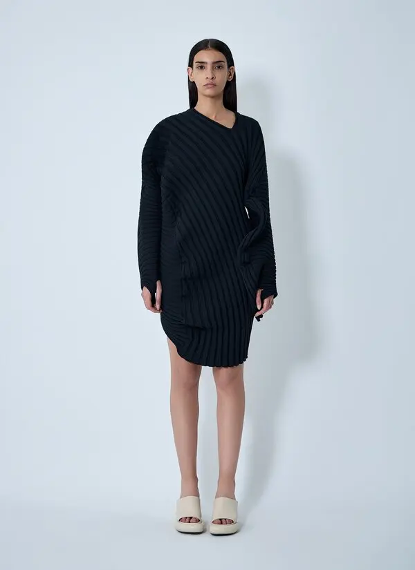 Issey Miyake Asymmetrical Ribbed Knit Top - Red