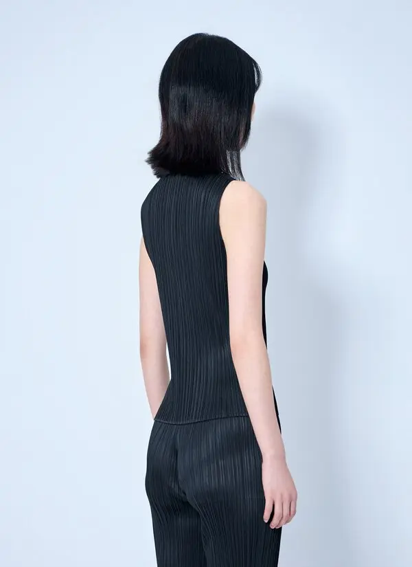 Issey Miyake Sleeveless Ribbed High-neck Top - Black