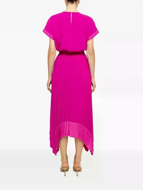 NISSA Short Sleeve Top With Metallic Neckline Detail