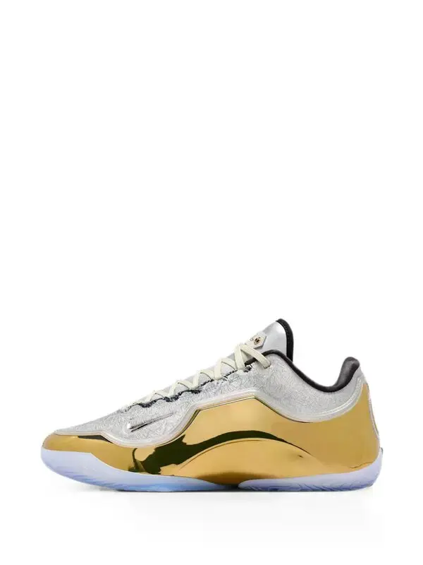 Nike Lebron 23 Lux Metallic-effect Sneakers - Gold