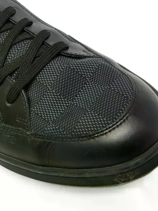 LOUIS VUITTON Damier Graphite Offshore Sneakers