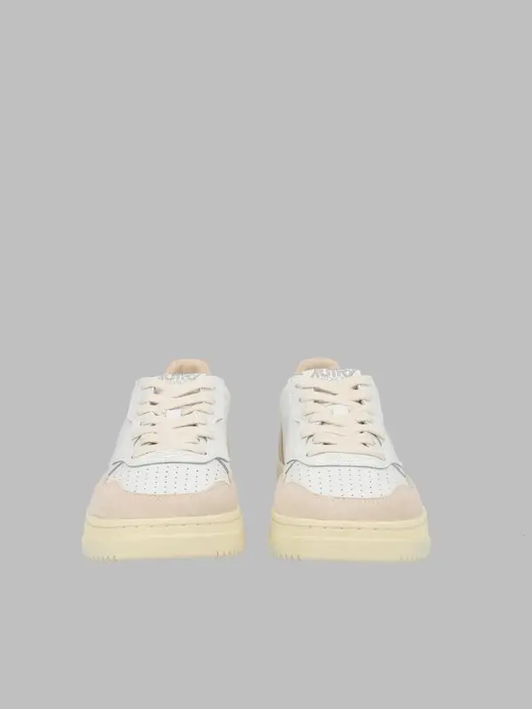 AUTRY Medalist Low Top Sneakers - White