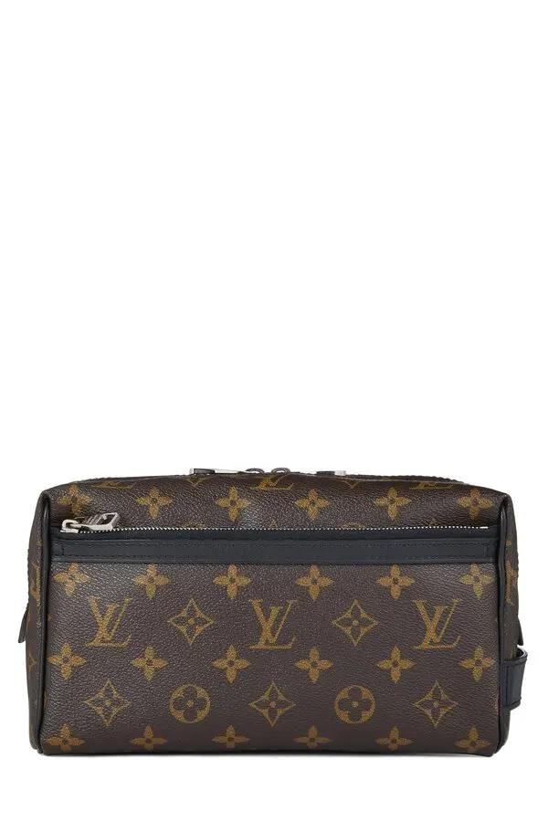 LOUIS VUITTON Monogram Canvas Toiletry Kit - Brown