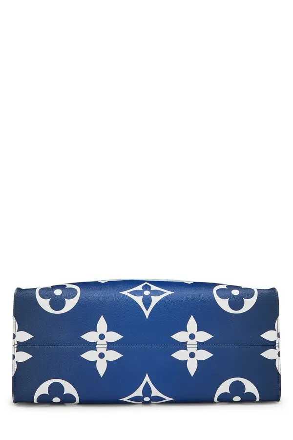 LOUIS VUITTON Monogram Giant Escale On The Go