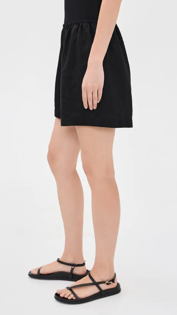 Donni. The Linen Shorts