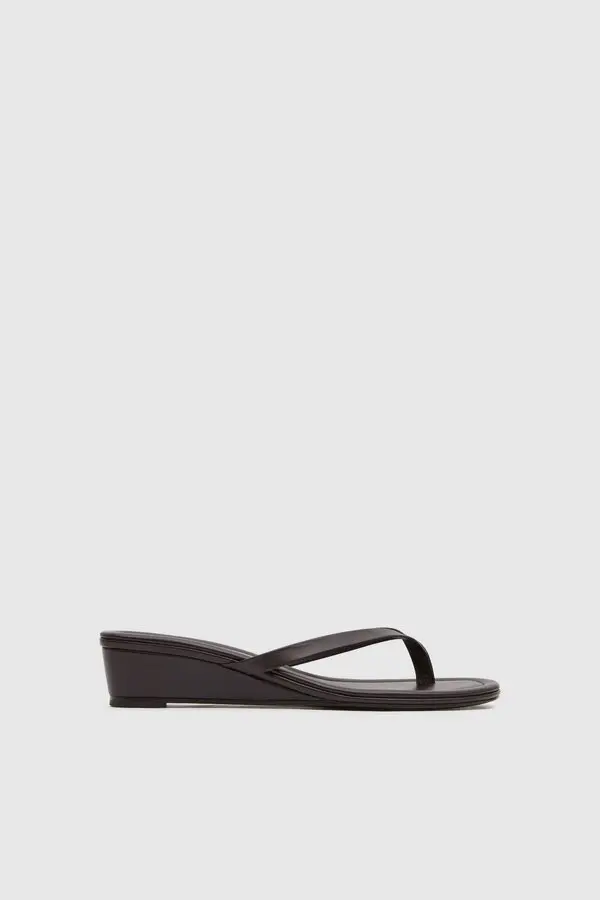 ST. AGNI Thong Wedge