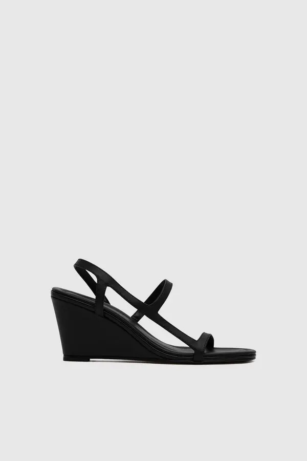 ST. AGNI High Wedge Sandals