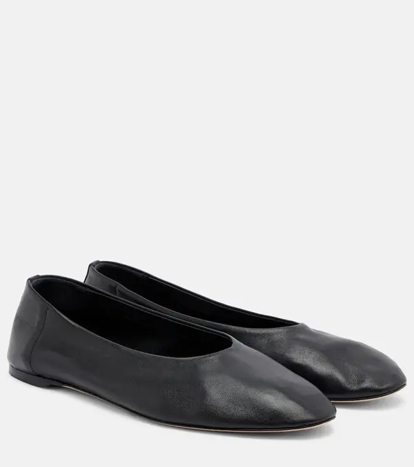 TOTEME Leather Ballet Flats - Black