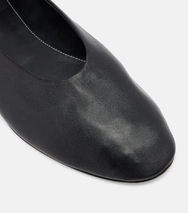 TOTEME Leather Ballet Flats - Black