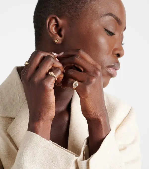 Yvonne Léon Baby Chevalière 9kt And Diamond Ring