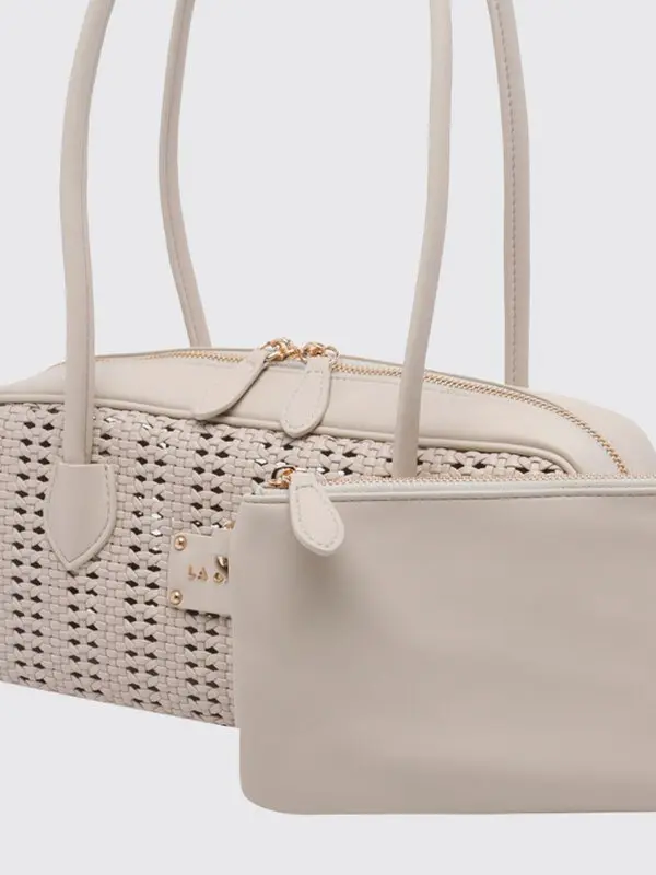 LA CARRIE Shoulder Bag
