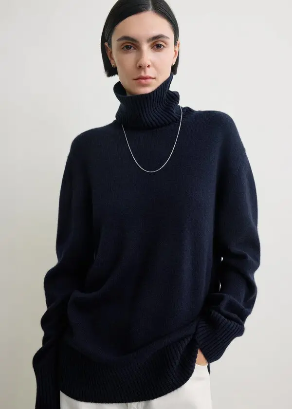 TOTEME Cashmere Turtleneck