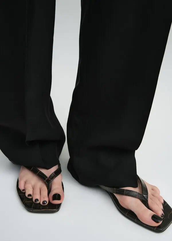TOTEME Croco-embossed Flip Flops