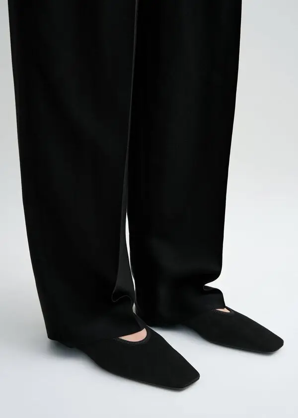 TOTEME Minimalist Suede Ballerinas