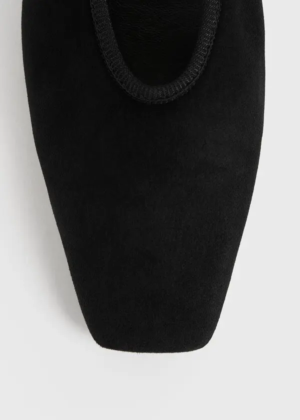 TOTEME Minimalist Suede Ballerinas