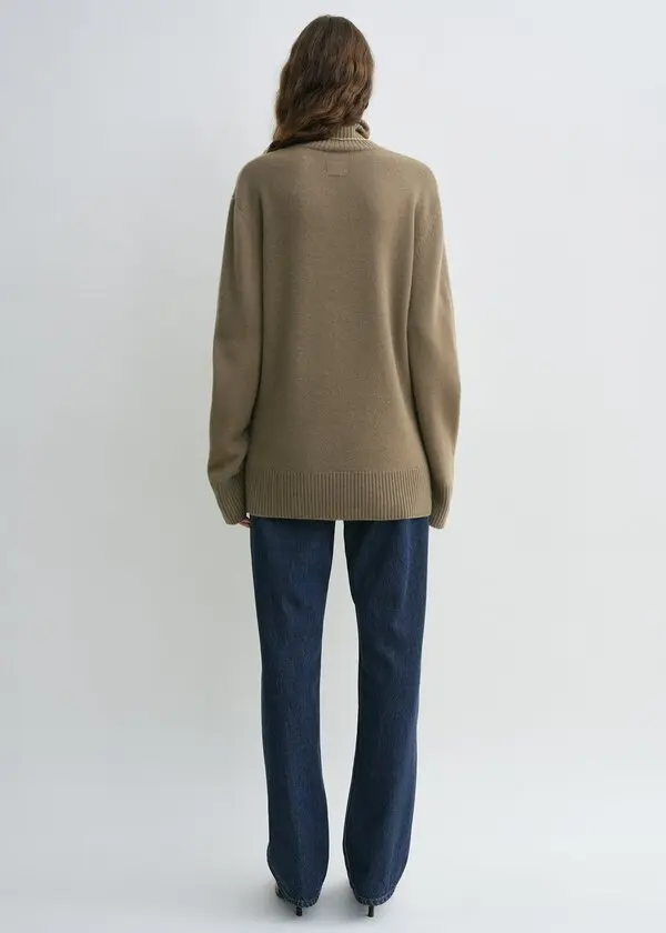 TOTEME Cashmere Turtleneck