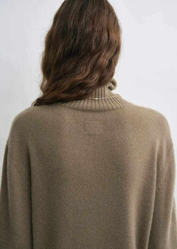 TOTEME Cashmere Turtleneck