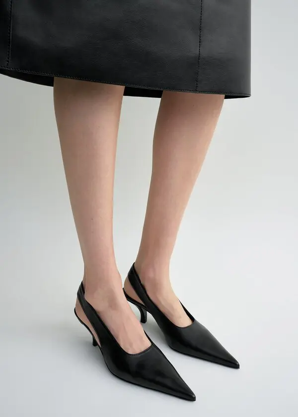 TOTEME Classic Leather Slingbacks