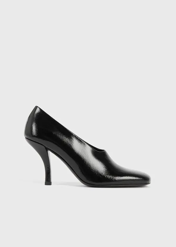 TOTEME Contour Naplack Pumps