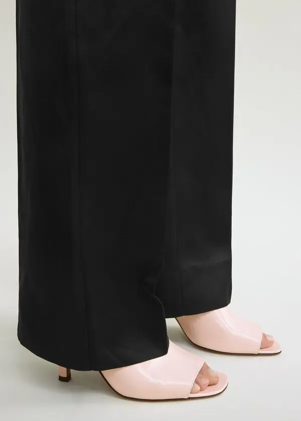 TOTEME Contour Naplack Slingbacks