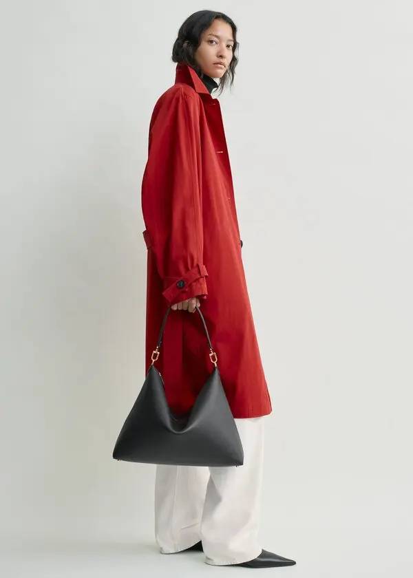 TOTEME Medium Bevel Grained-leather Bag