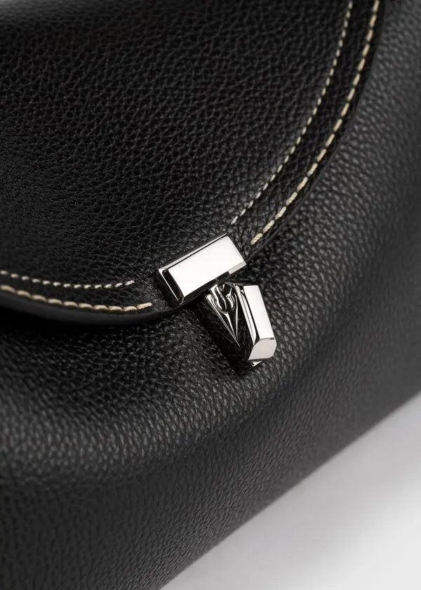 TOTEME T-lock Grained-leather Shoulder