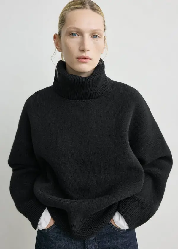 TOTEME Double-knit Turtleneck